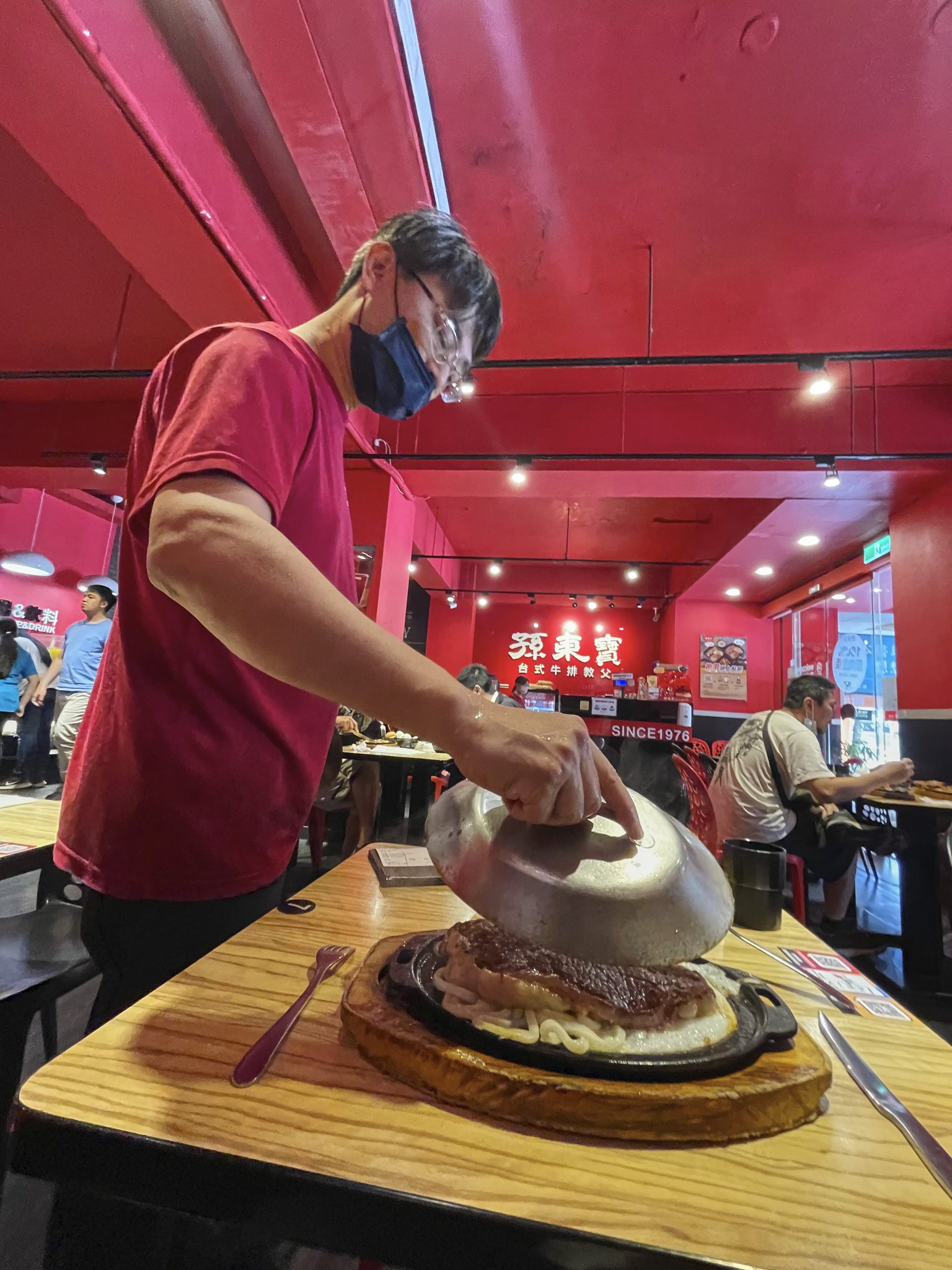The Sizzling Story of Taiwanese Iron-Plate Steak: A Journey Through ...